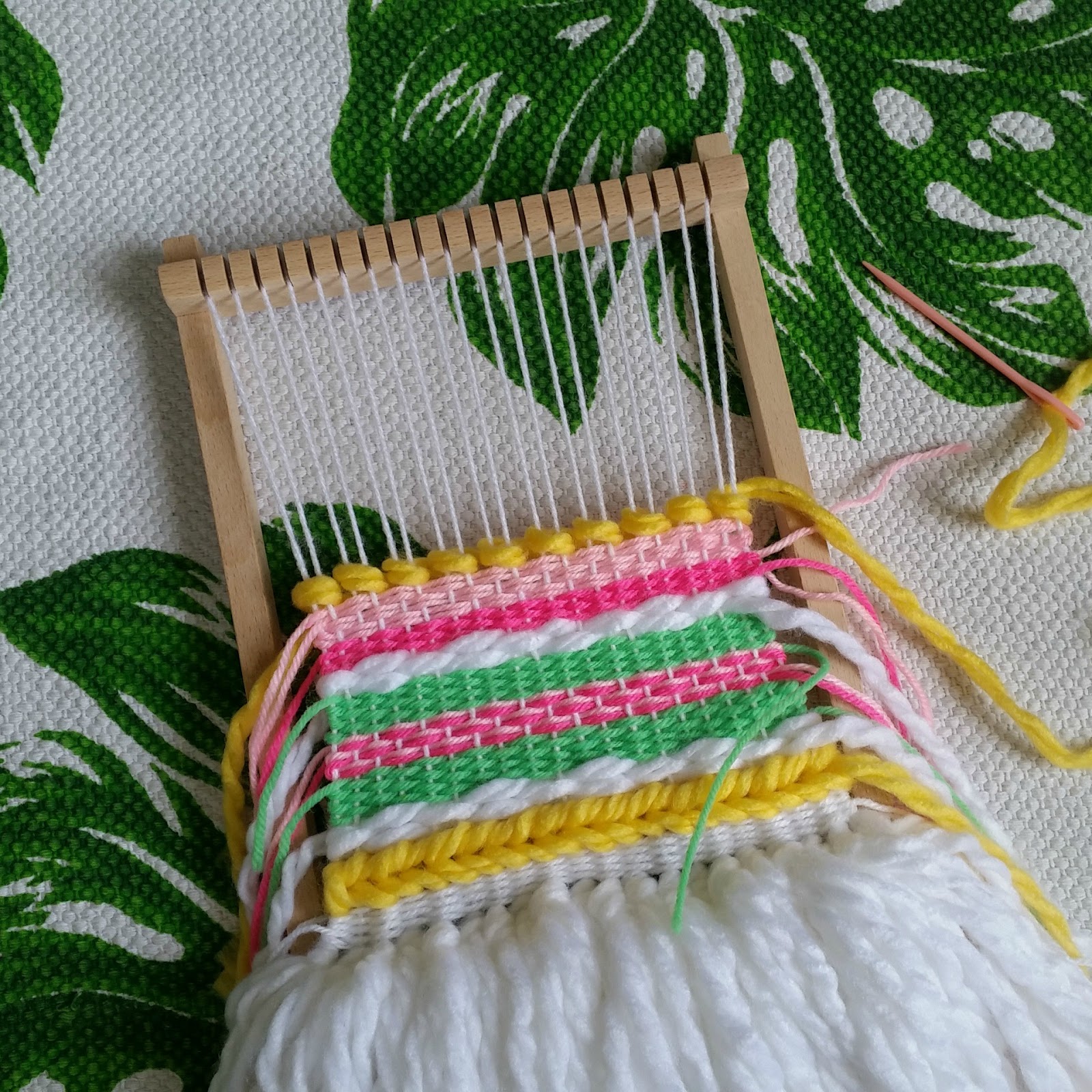 cupcake cutie: How to weave: Free step-by-step tutorial