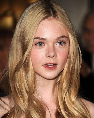 Elle Fanning Hairstyles | Cecomment