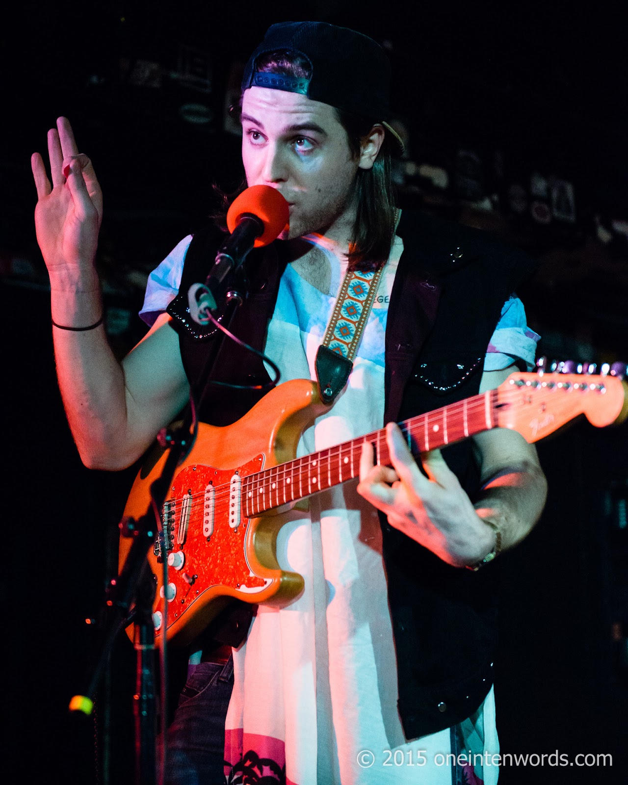 one in ten words: Billy Moon at The Horseshoe Tavern - Concert Pictures