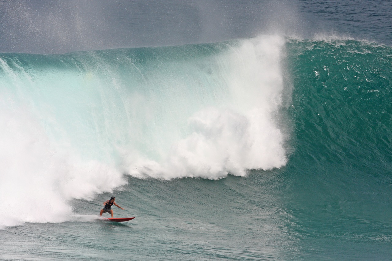 Top 10 Surf Locations in the World | Surf Pictures and Videos