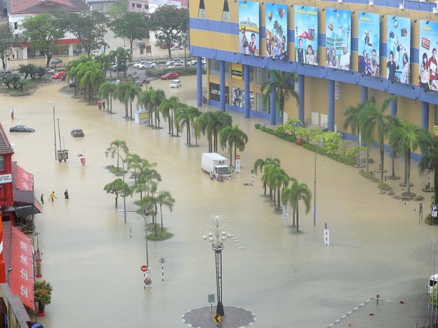 Ke arah pembangunan mampam dan pemeliharaan alam sekitar: Bincangkan?