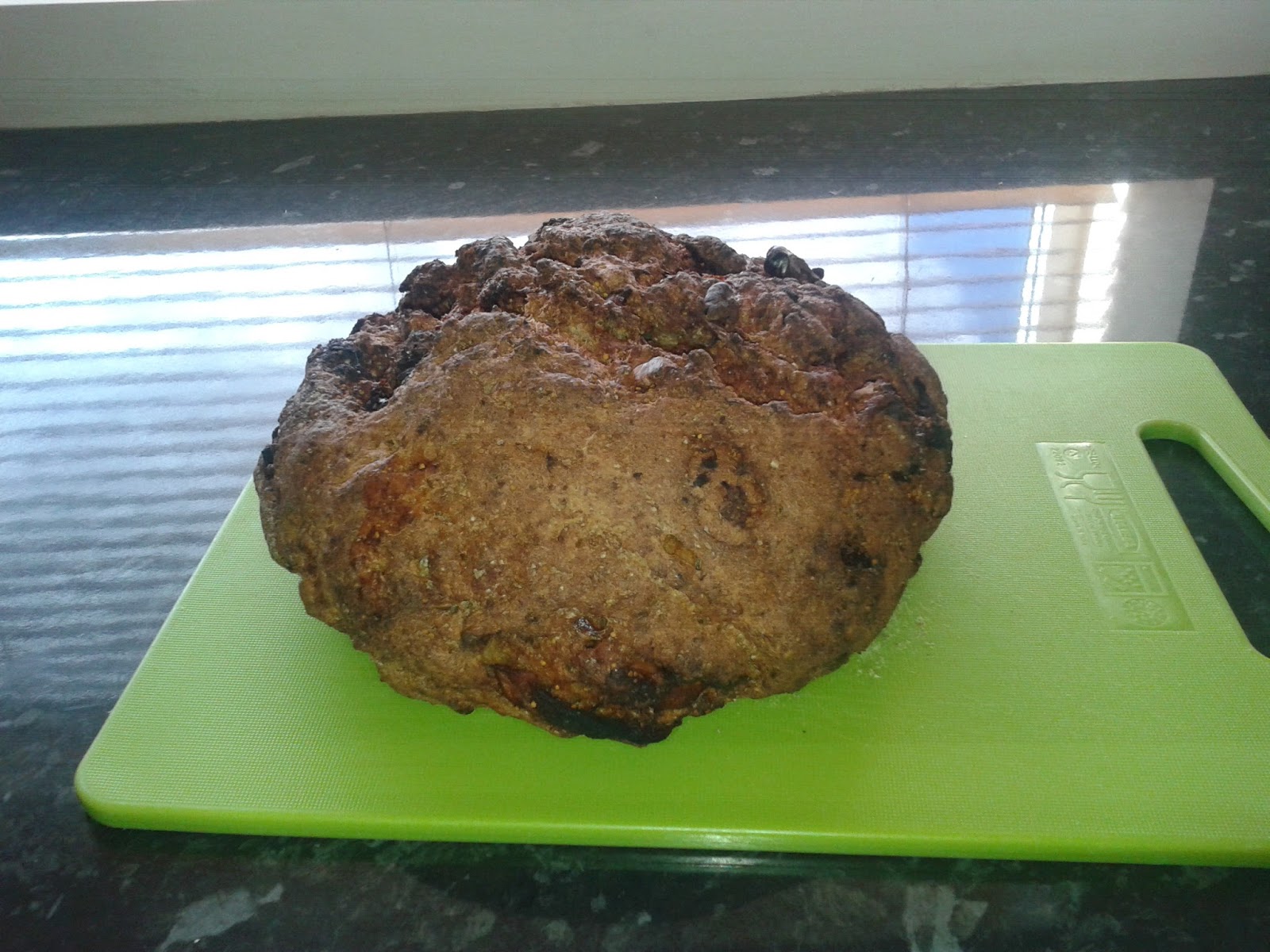 Little Moon's Kitchen: Fig, walnut and goat's cheese loaf