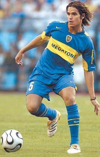 Football Player's Biography 7: Fernando Gago