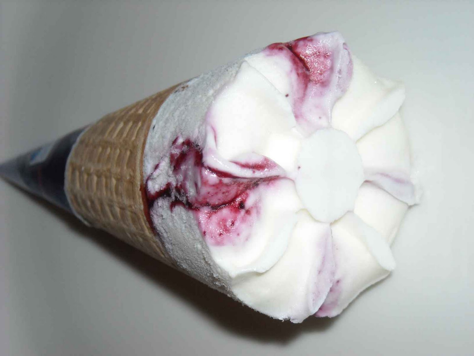 LukanLusikassa ruokablogi: Jäätelö: Pingviini: Kuningatar