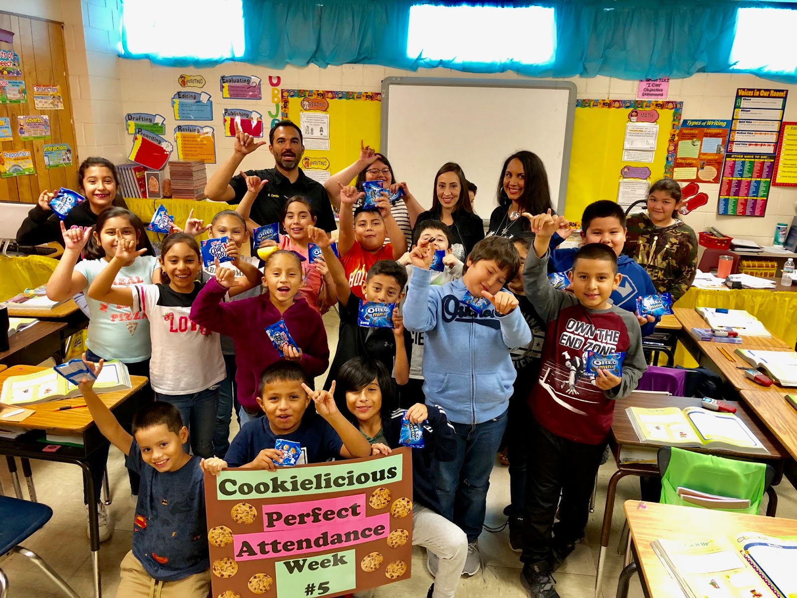 Eagle Pass ISD - iVision: Mavericks Pick Perfect Attendance