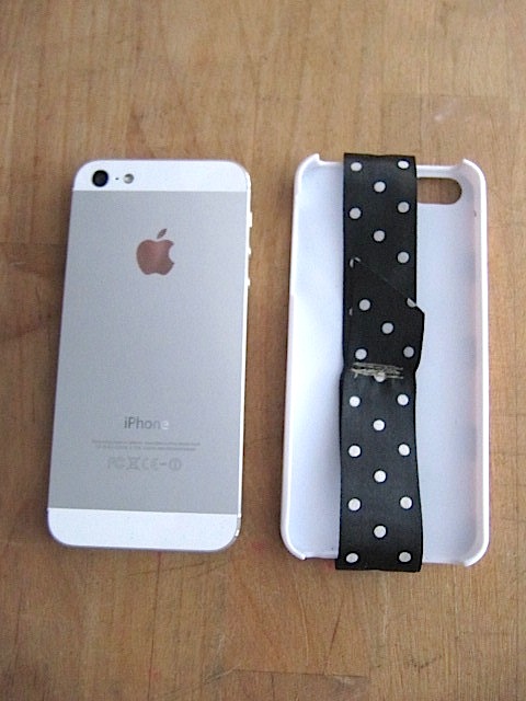 Sew Many Ways...: Tool Time Tuesday...Cell Phone Strap