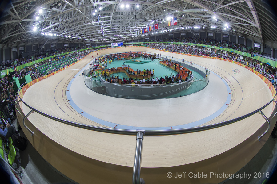 Jeff Cable's Blog: Photographing cycling in the velodrome - lots of ...