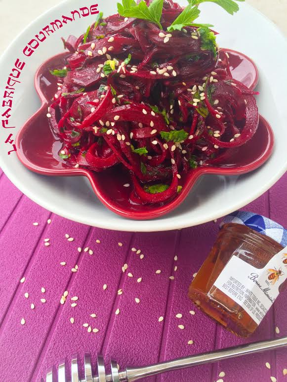La Fabrique Gourmande: Salade de Betteraves crues et Sésame Vinaigrette ...