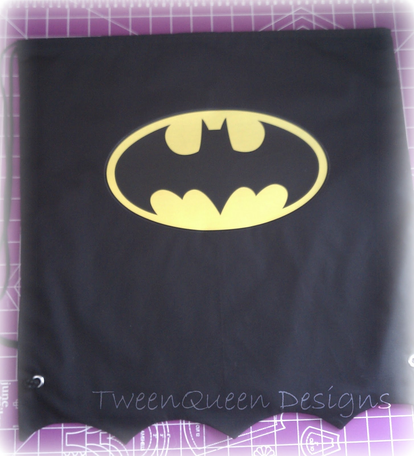 Tween Queen Designs: Owls and Superheroes!