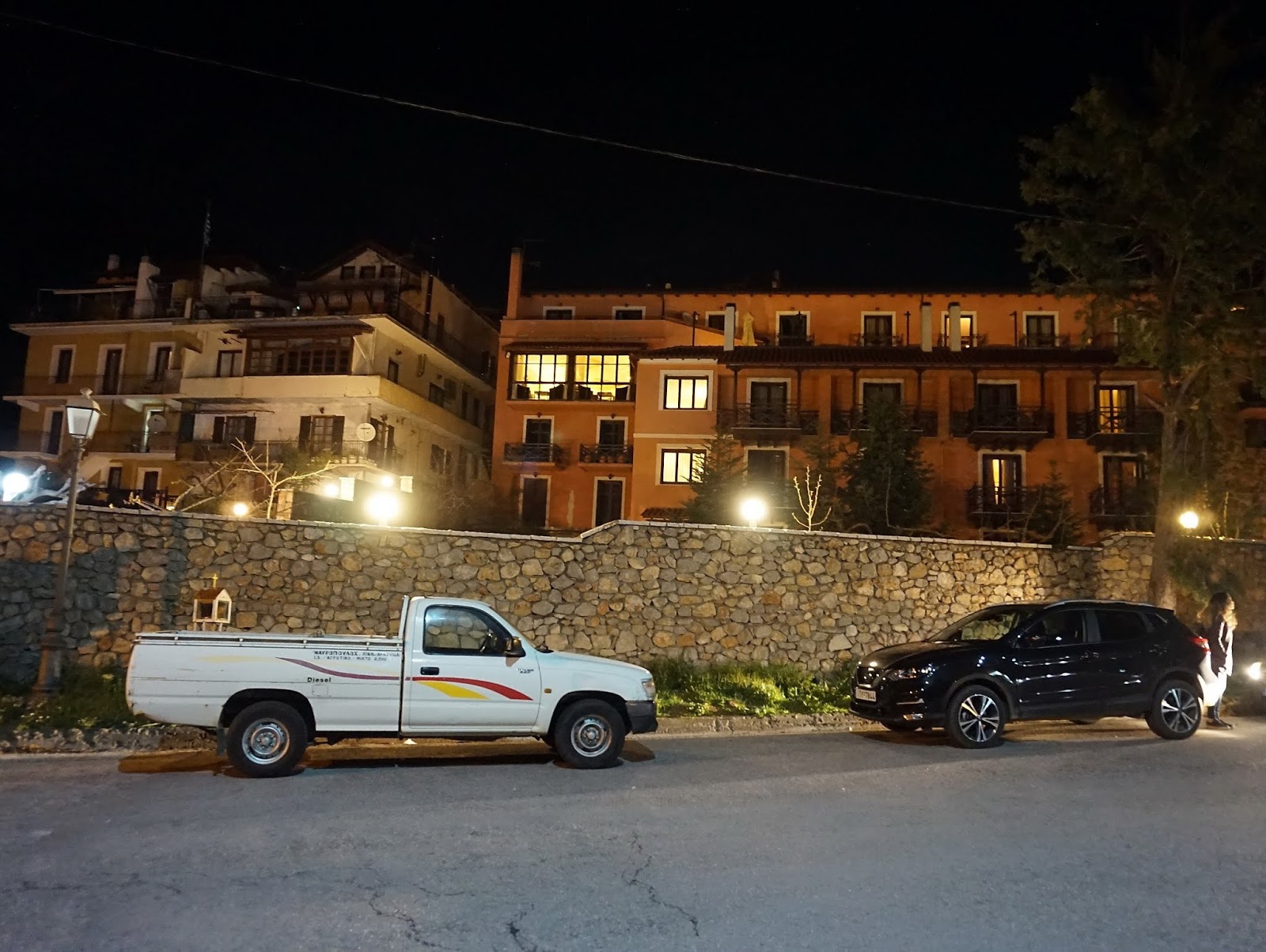 e-hani: 22 ΦΩΤΟ ΑΠΟ ΑΡΑΧΩΒΑ ΠΟΥ ΕΚΑΝΑΝ ΕΝΤΥΠΩΣΗ ΣΕ ΚΑΠΟΙΟΝ ΕΠΙΣΚΠΕΤΗ
