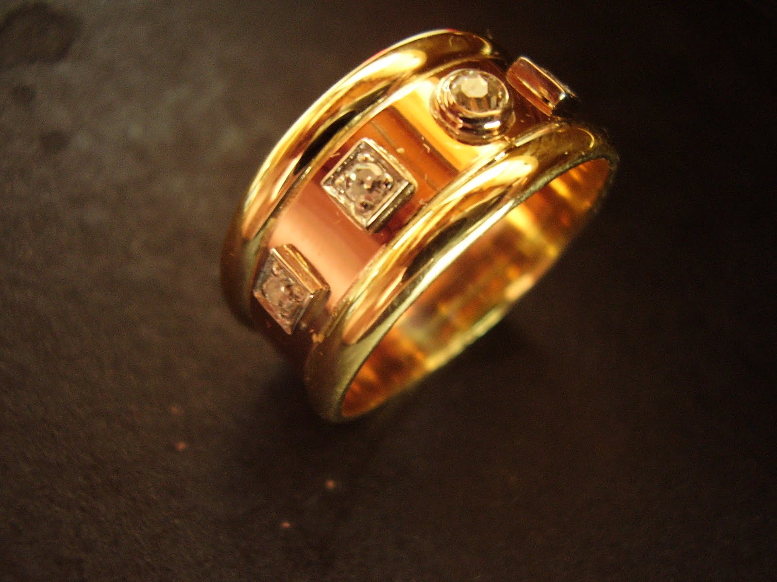 MEDALLAS EMBLEMAS HUGO P.PONTORIERO: ANILLO DE ORO Y BRILLANTES HECHO A ...