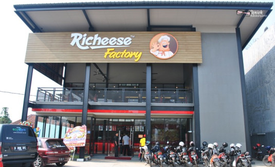 ALL MY STORY : Richeese Factory Semarang