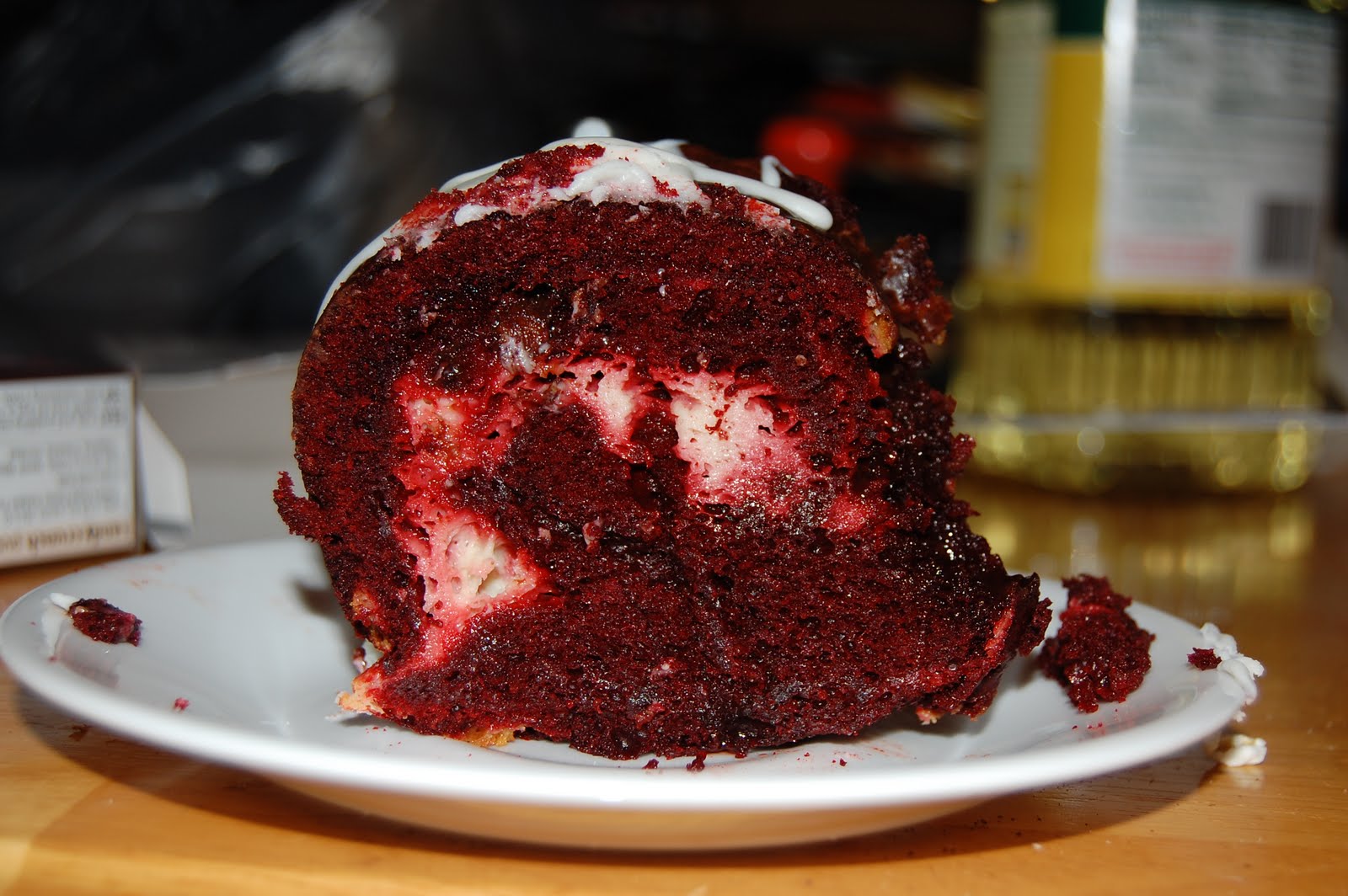 Some things are worth the Weight: Nero has some Boocake on his face.