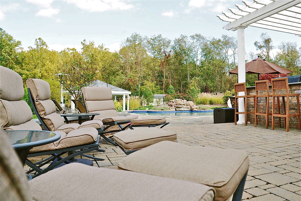 LT-RealEstate: Build a Backyard Getaway in 5 Steps | Outdoor Living