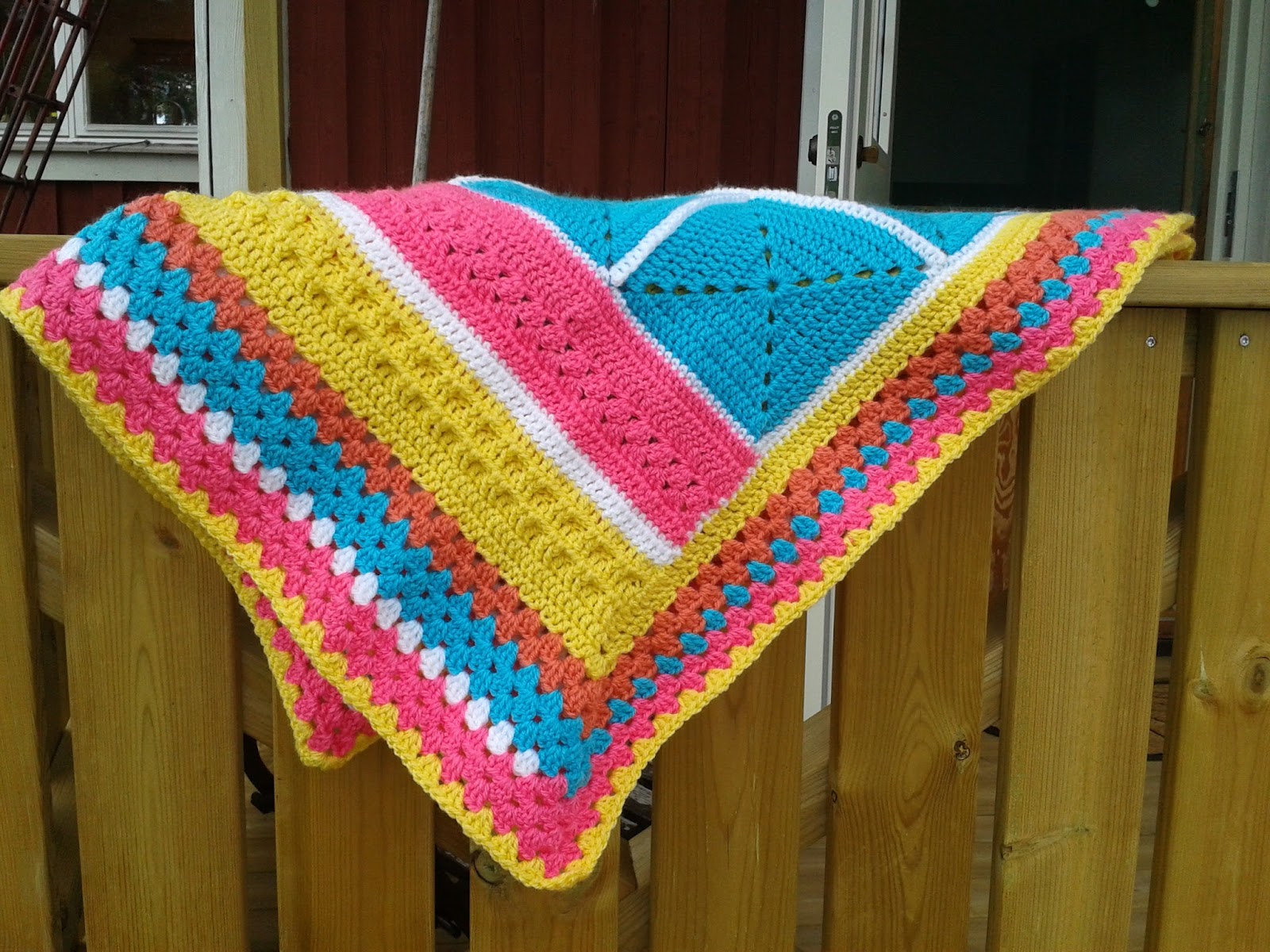 Hjärterummet: Virkad filt av restgarner