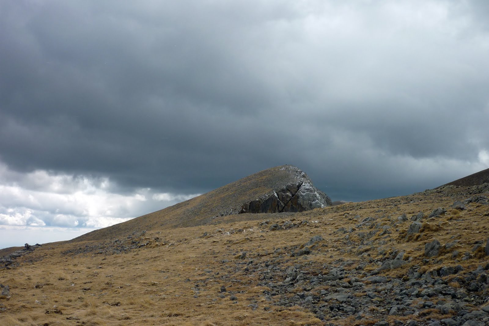 Vertical y Mas: Ascensión Turbón, 2492m.