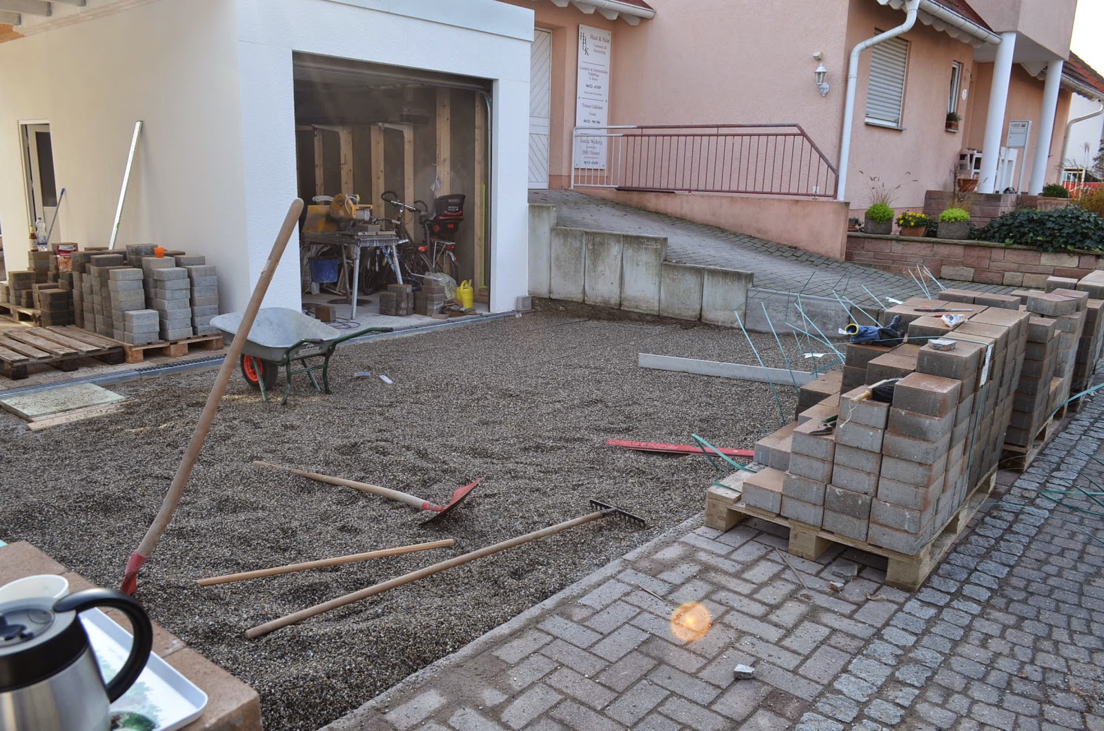 HomeSweetHome: Hof pflastern