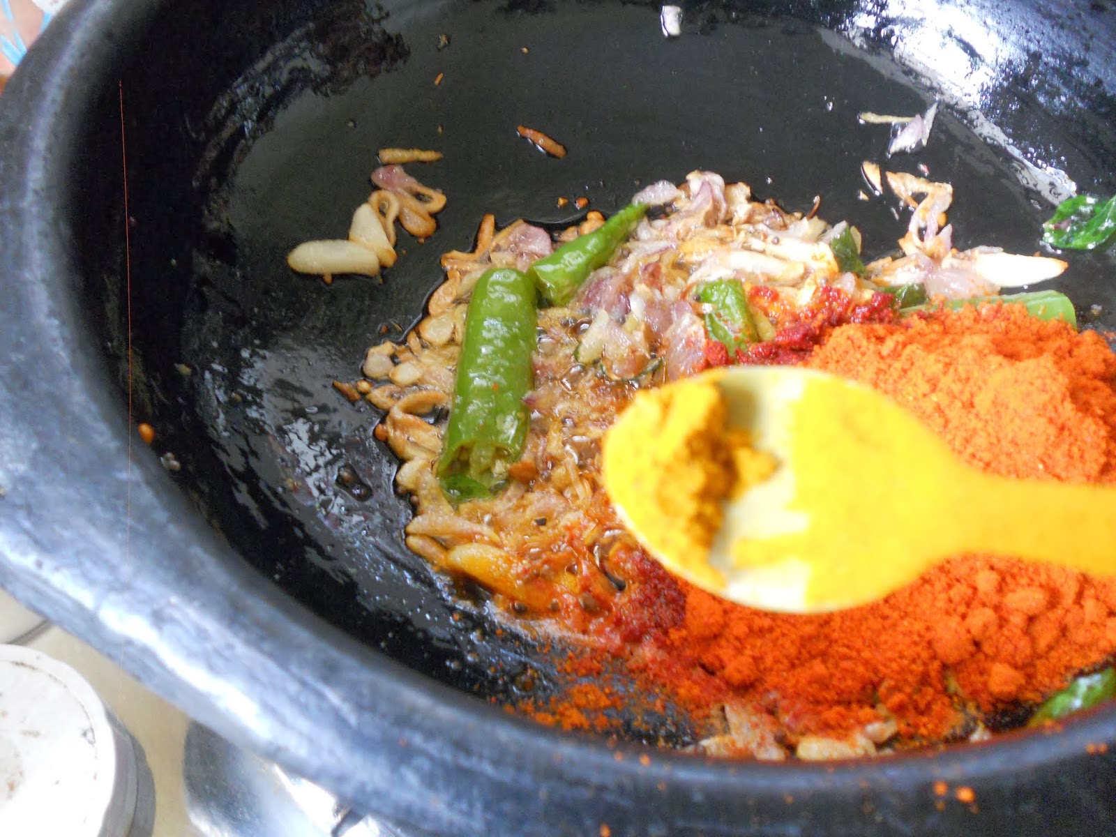 Kerala Fish Curry | Nadan Fish Curry (Kottayam Style)