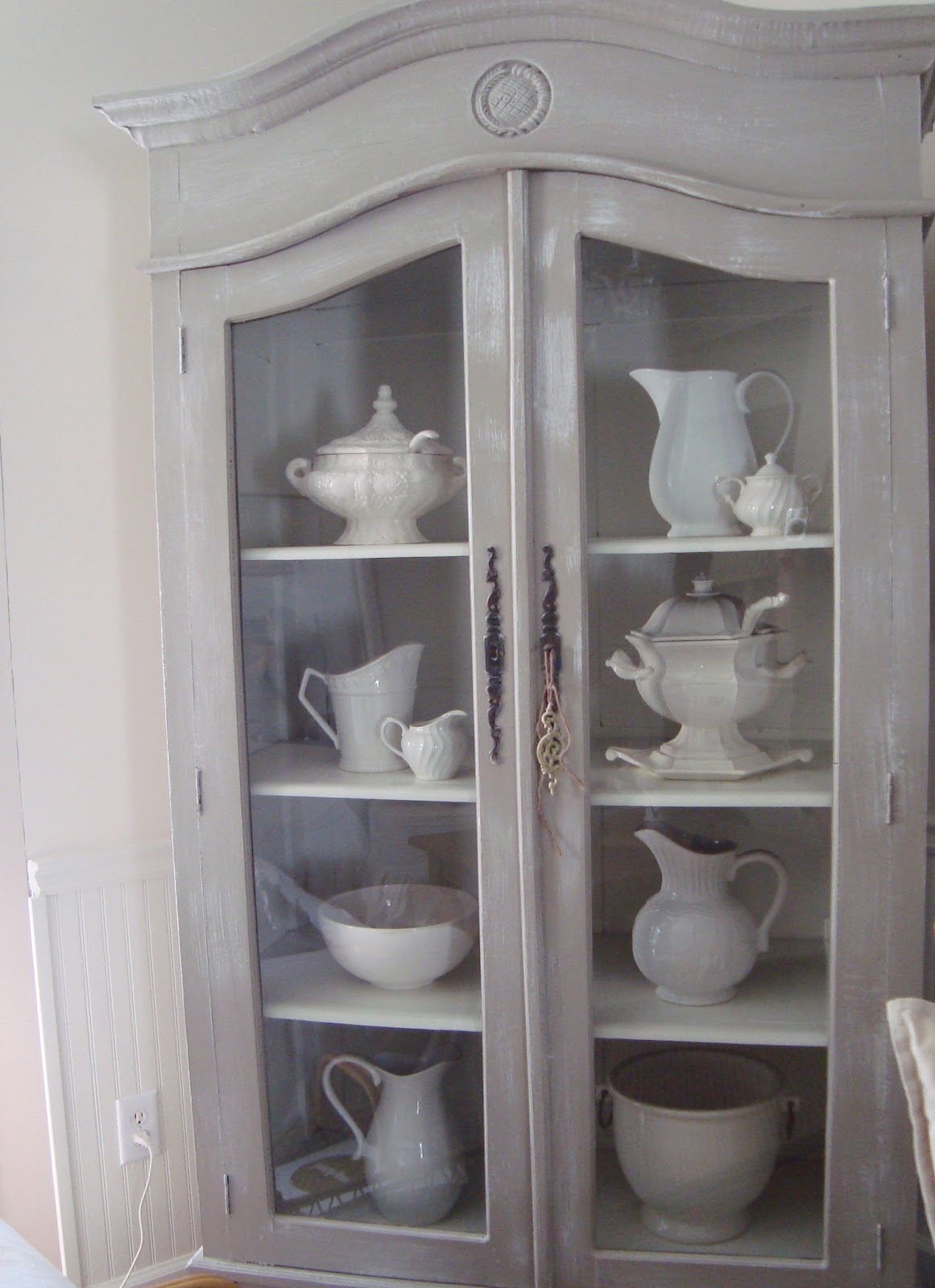 The Essence of Home: Displaying White Dishes