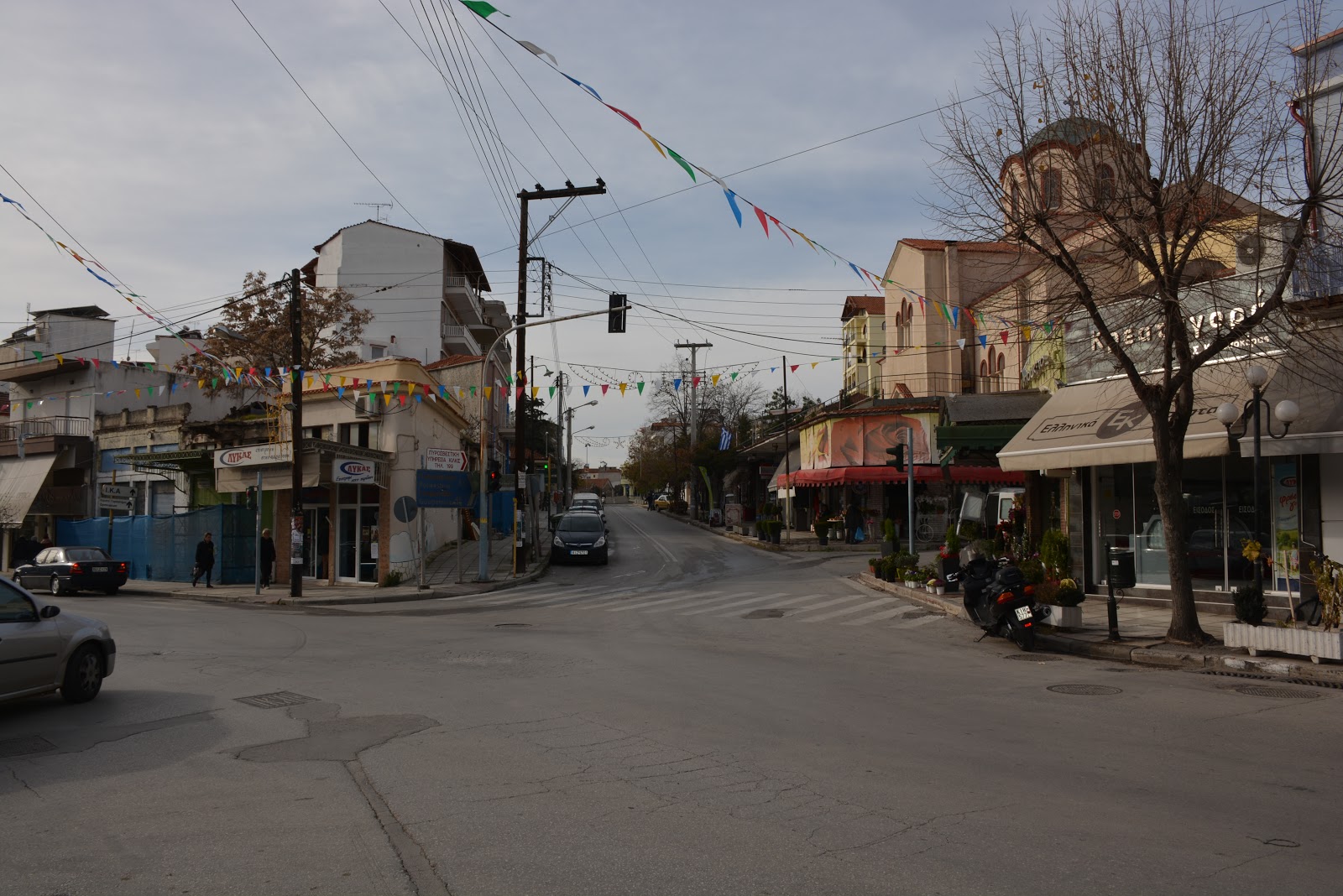 ΚΙΛΚΙΣ. ΧΡΙΣΤΟΥΓΕΝΝΑ 2017. Ο ΔΗΜΟΣ ΣΤΟΛΙΣΕ ΤΗΝ ΠΟΛΗ ΜΕ ΑΠΟΚΡΙΑΤΙΚΑ ΚΑΙ ...