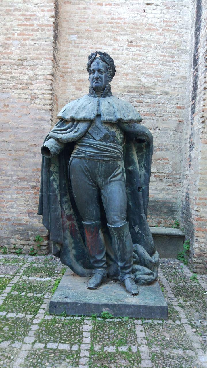 Monumentos Sevilla: Estatua de Fernando VII
