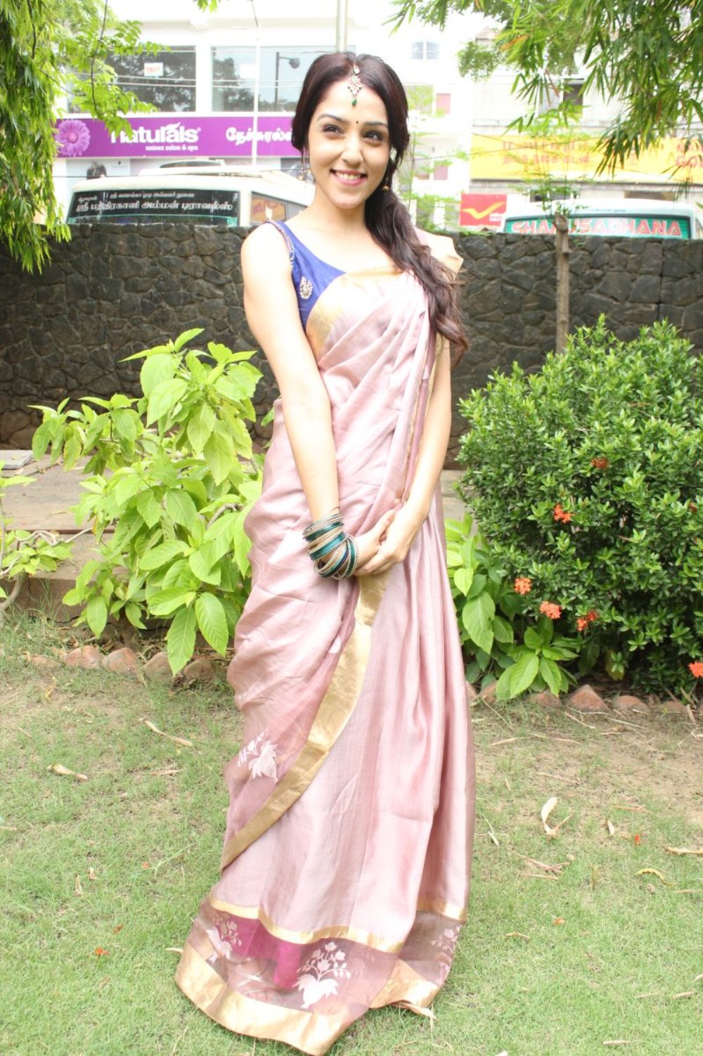 Newstillsindia: Actress Lekha Washington Saree Stills
