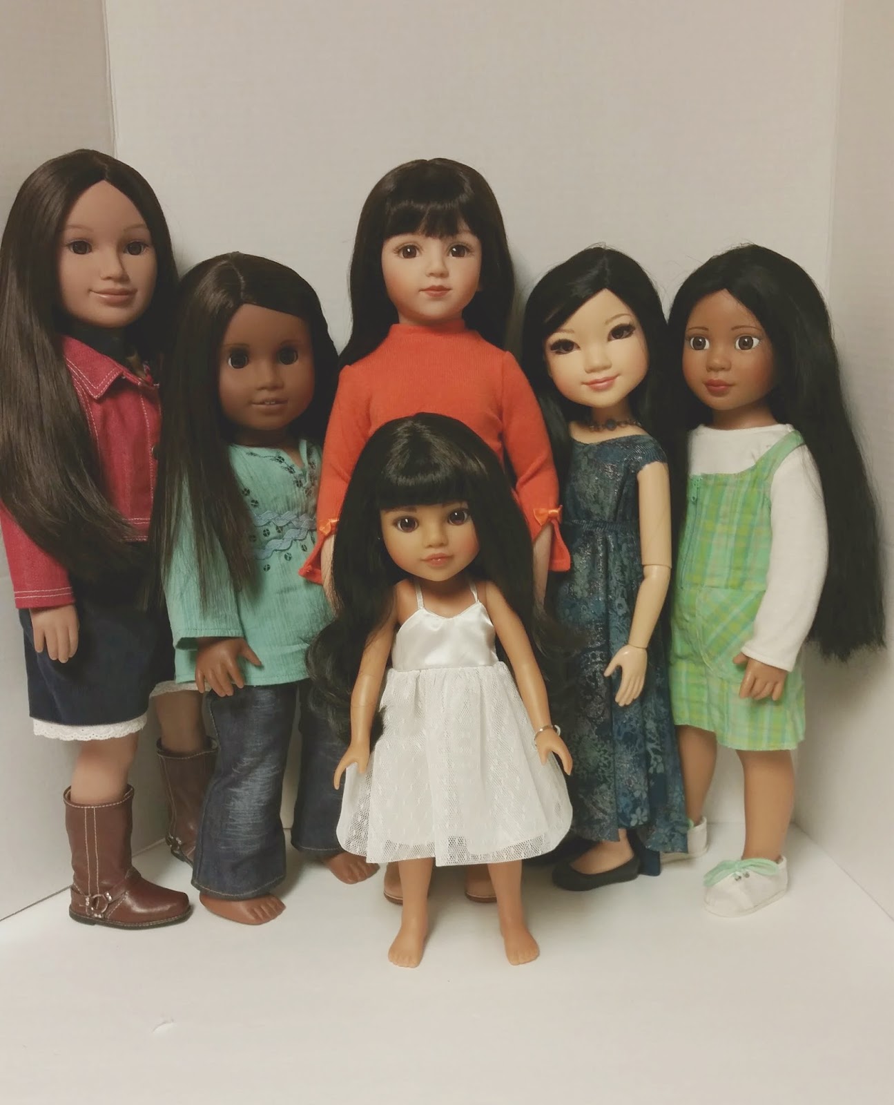 Never Grow Up: A Mom's Guide to Dolls and More: Maru and Friends Maru ...