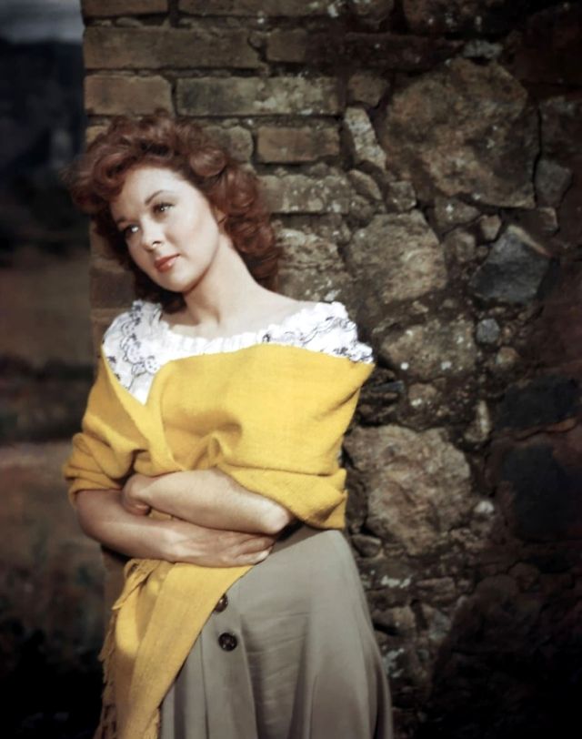 48 Glamorous Color Photos of Susan Hayward in the 1940s and 1950s ...