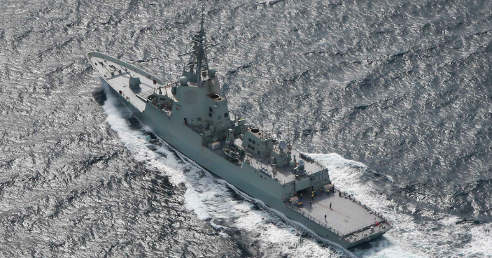 HMAS Hobart Set Sail for the First Time Since Commissioning | jejak defence