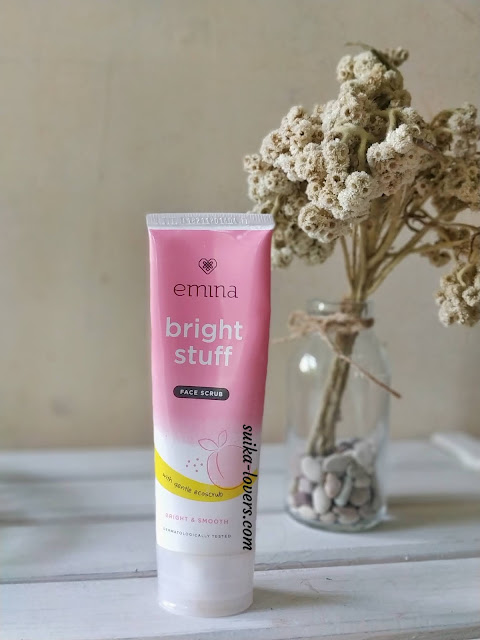 Review Emina Bright Stuff Face Scrub
