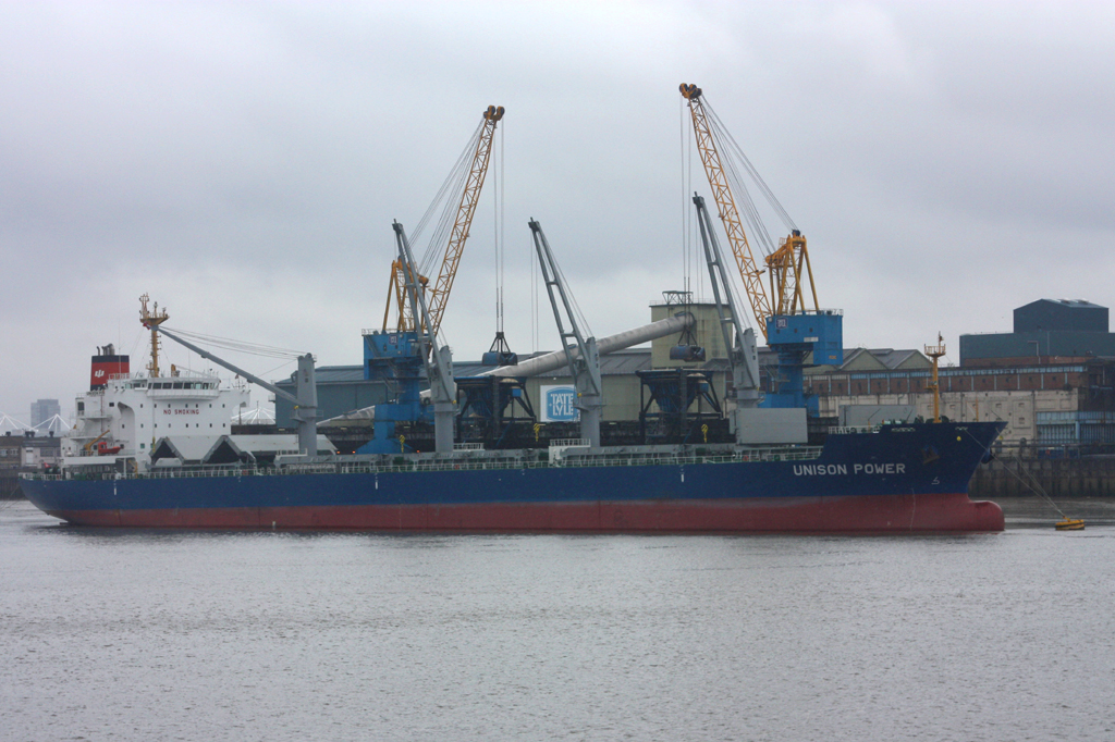 UK Shipping: UNISON POWER at Tate & Lyles Thames Refinery 28/04/2012