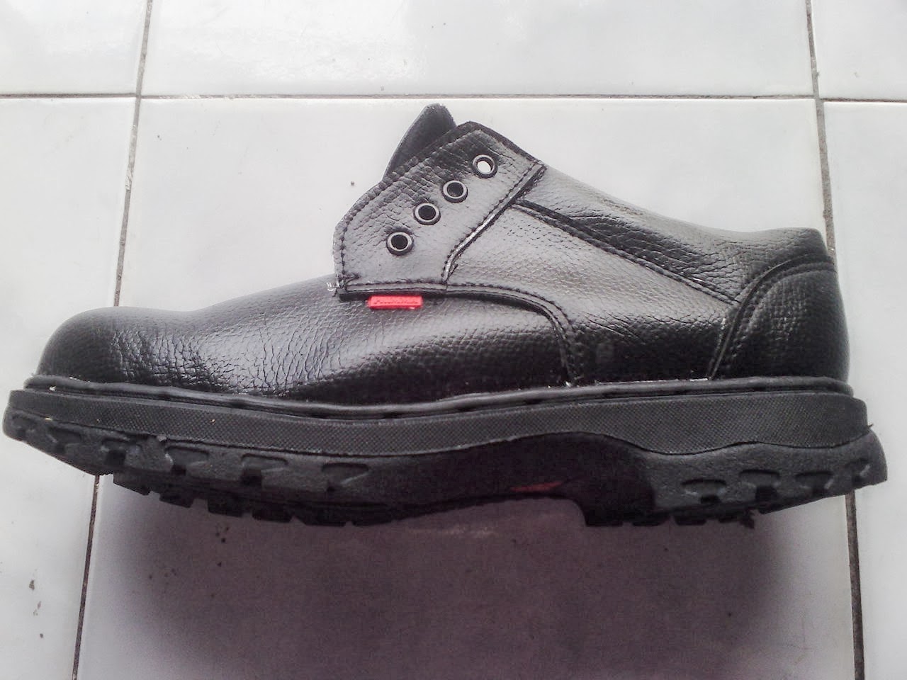 | Sepatu Safety Surabaya, Grosir Sepatu Safety, Jual Sepatu Safety ...
