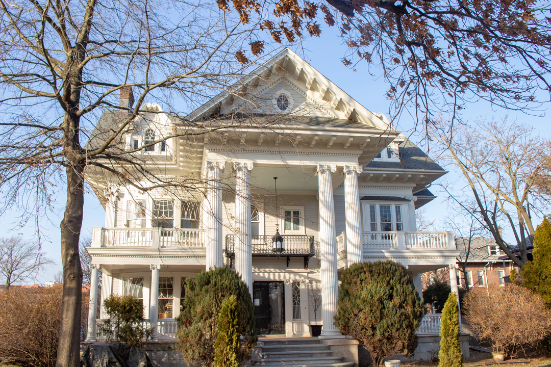 Horror Photography: The Unhaunted House