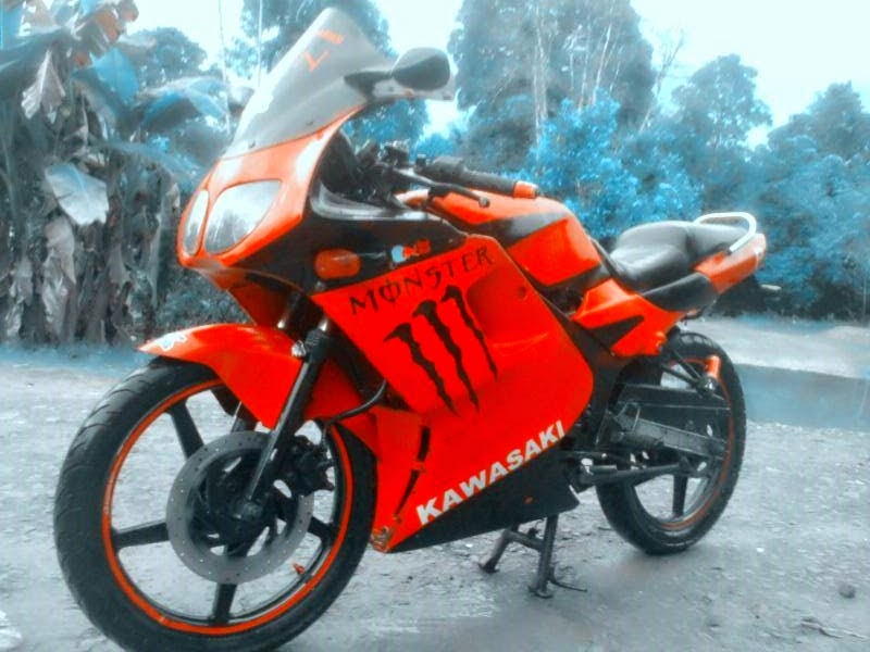 Ray Superbike: REVIEW Kawasaki 150 RR : The Legendary KIPS