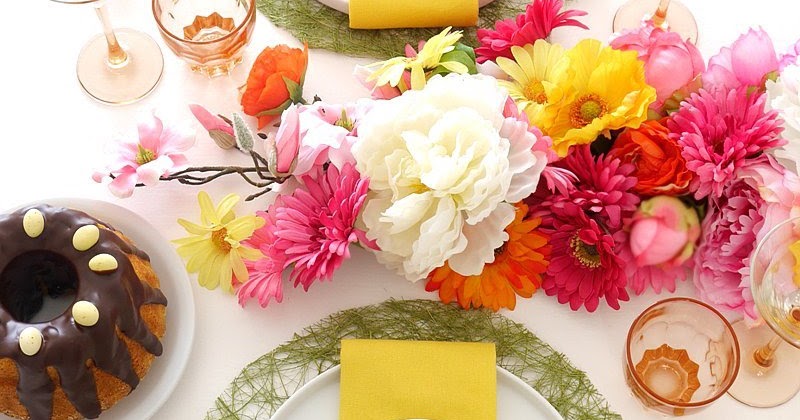 A Modern Floral Easter Brunch - Party Ideas | Party Printables Blog
