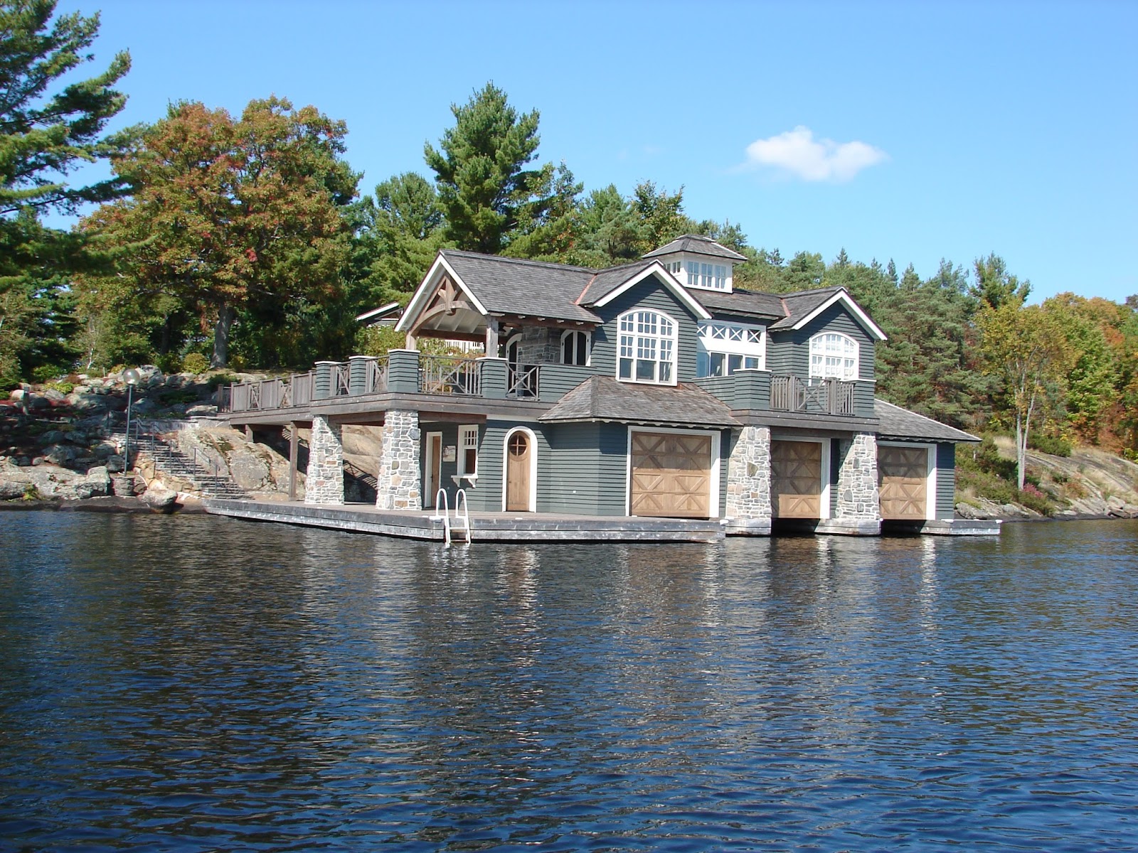 Just things and thoughts: Beautiful Boathouses of Muskoka