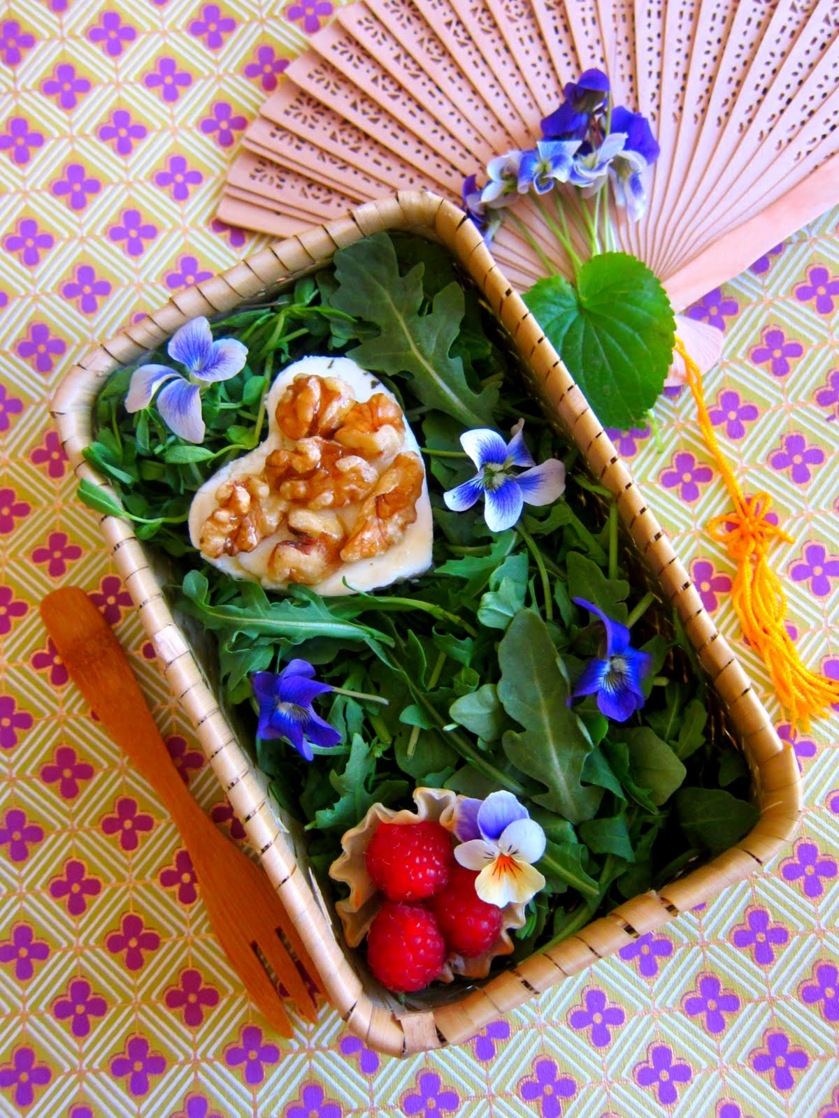 Bentobird: spring greens and flowers bento
