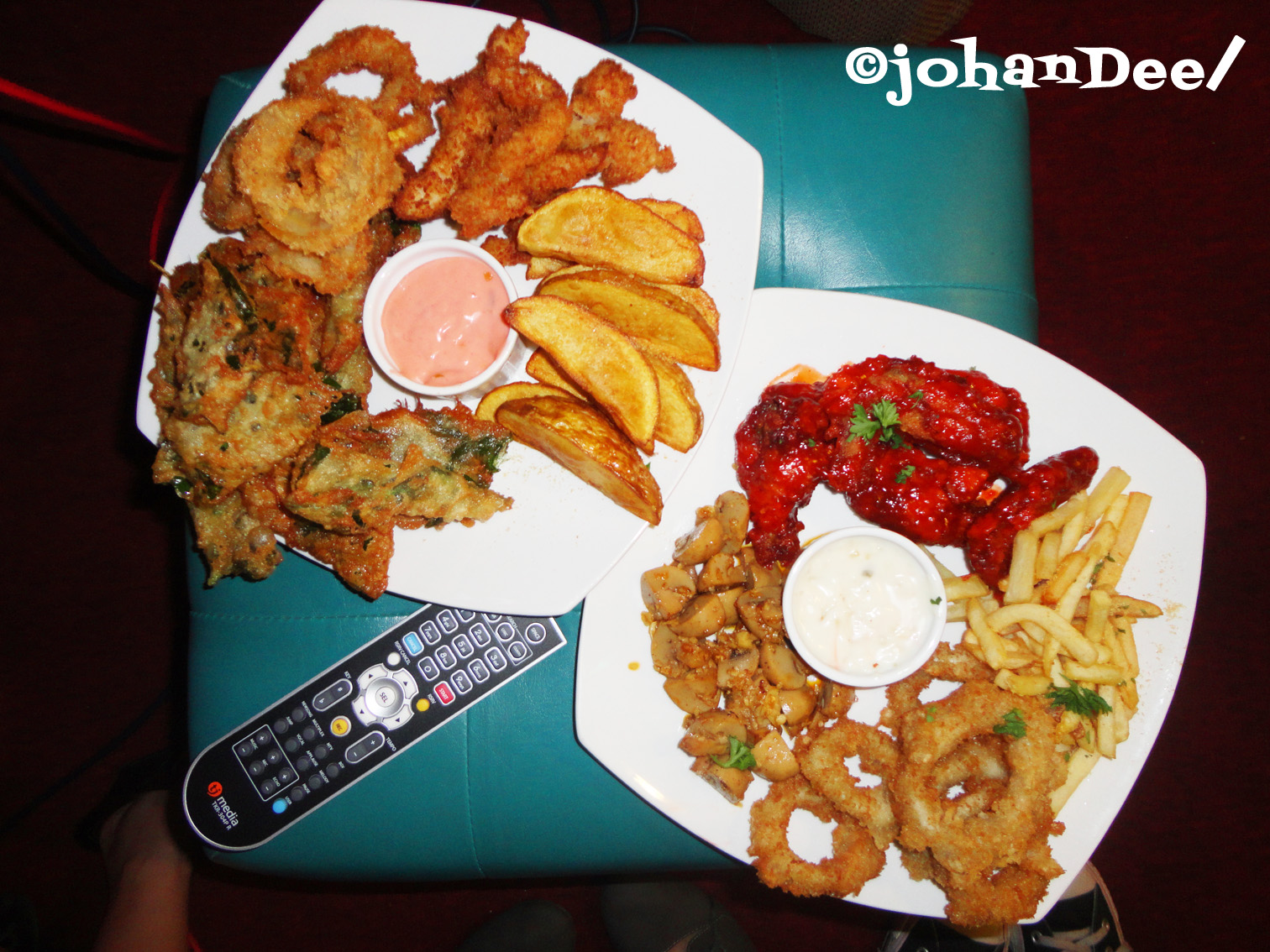 Good Times KTV Bar :)) | ©johanDee/