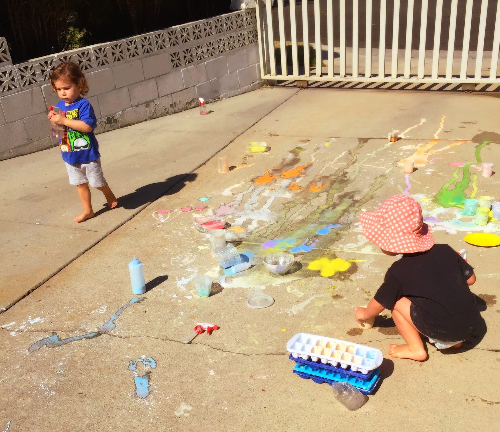 Exploding Chalk Art - smocks.on