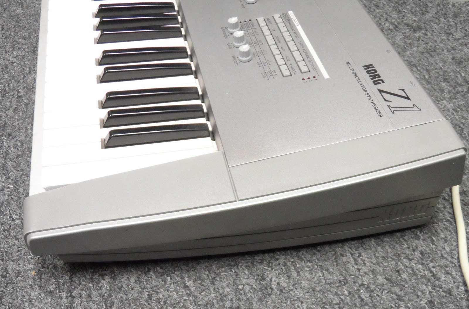 MATRIXSYNTH: Korg Z1 Physical Modeling & Virtual Analog Synth SN 005806