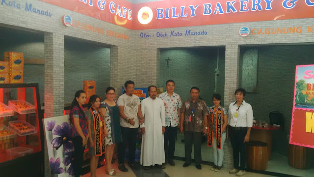 BILLY BAKERY AND CAFE LOUNCHING DI BANDARA SAMRATULANGIE LANTAI II ...