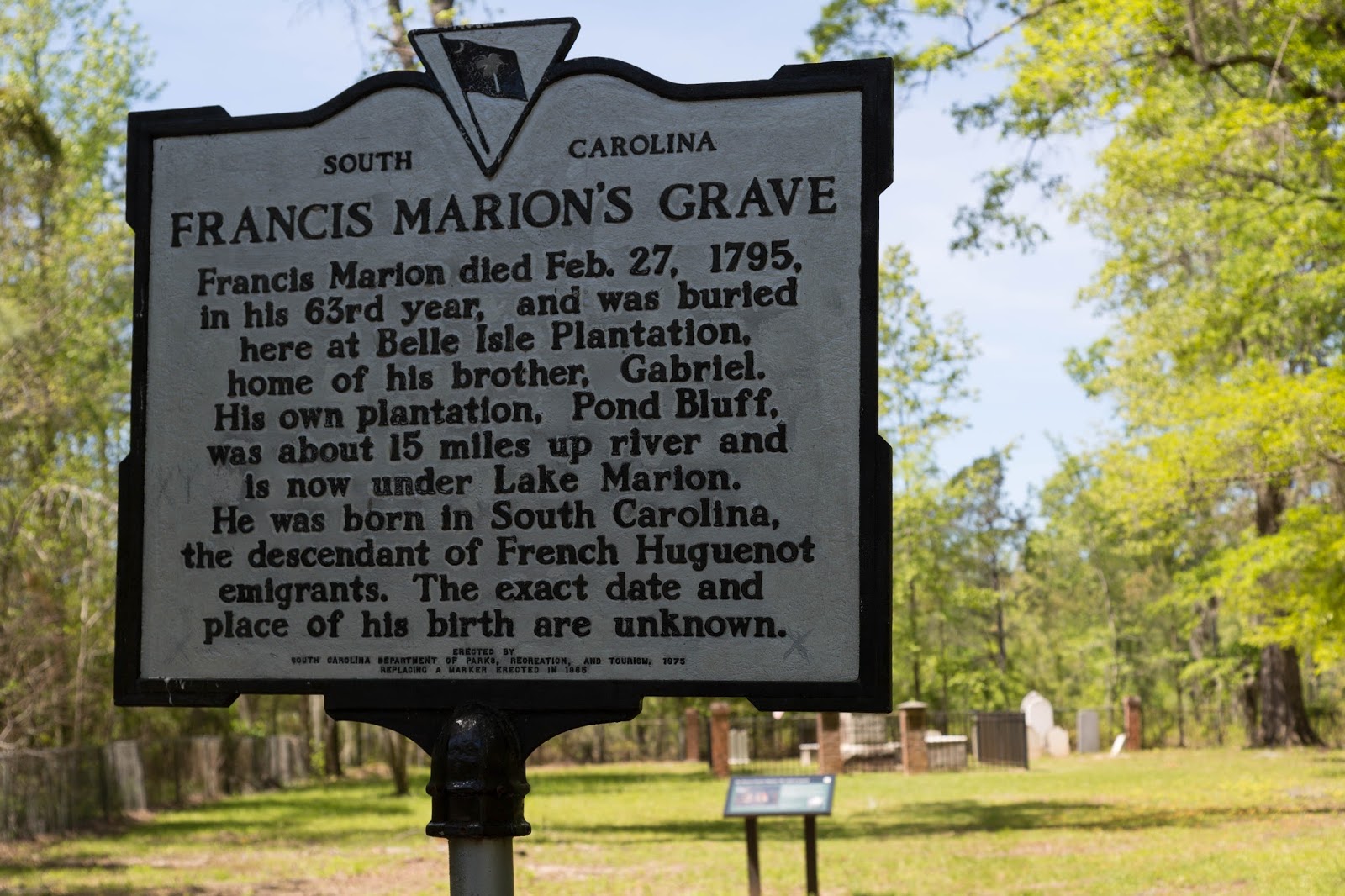 Charleston Daily Photo: Tomb of Francis Marion - the Swamp Fox