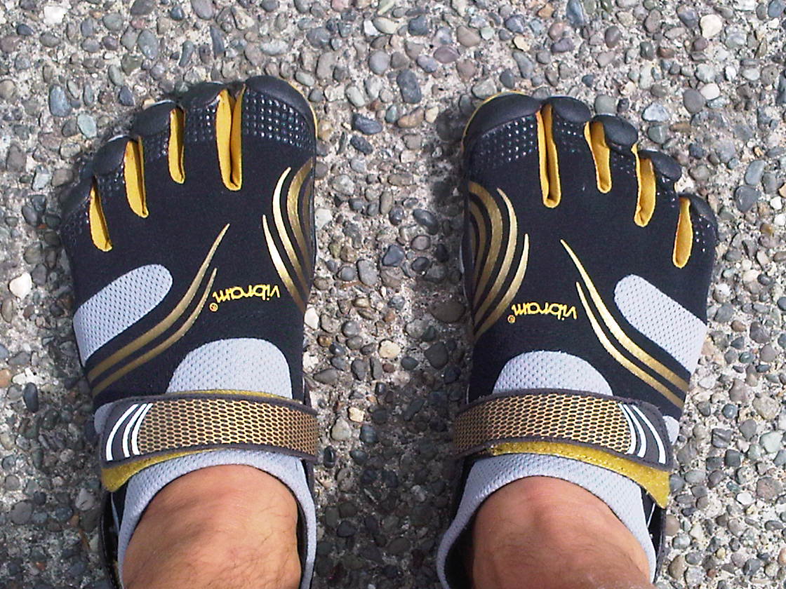 Walk the Year: Day 18--Monkey Toe Loves Ape Toe