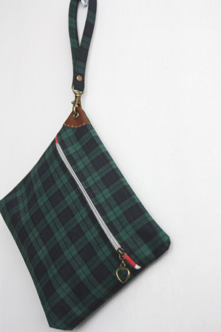 Easy Wrist Strap Tutorial ~ DIY Tutorial Ideas!