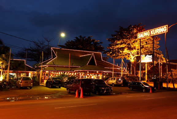 Kecutasem Blog: Resto Saung Kuring Bogor