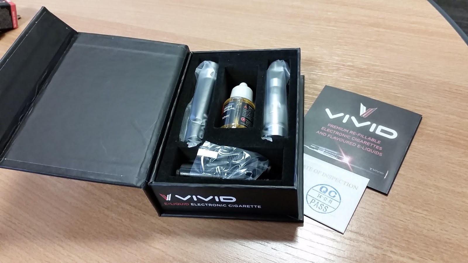 Review of the Vivid Electronic Cigarette Starter Kit from Vividvapour.com