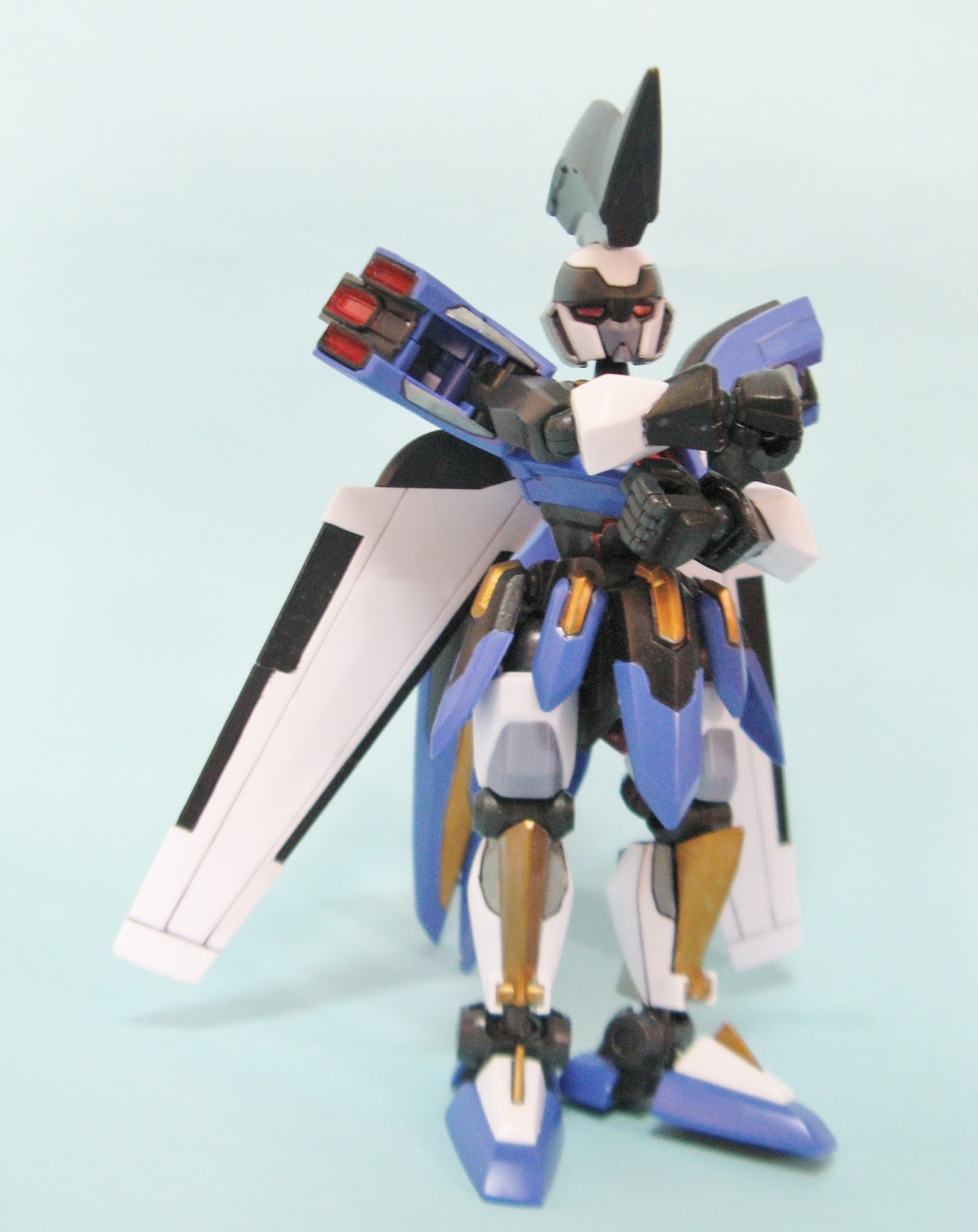 "Dan-Ball Senki "紙箱戰機LBX 1 : 1 ODIN奧丁