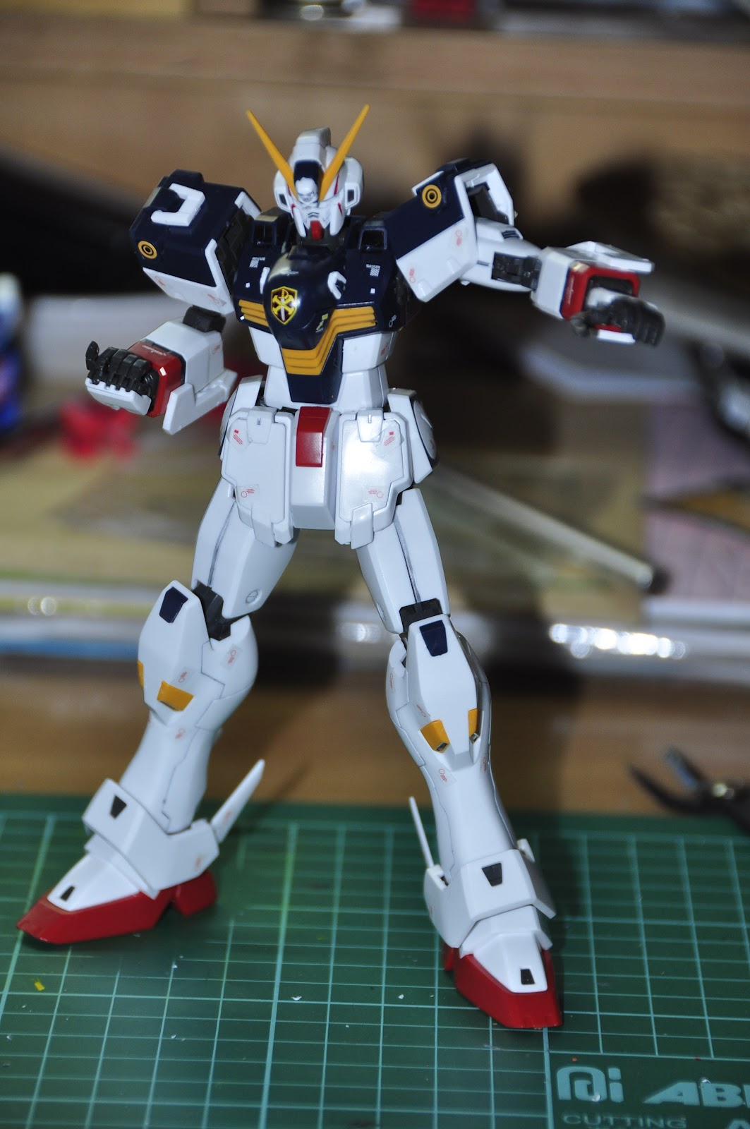 It's an Endless Waltz: Gundam Review: MG 1/100 Crossbone Gundam X1 Ver. Ka.