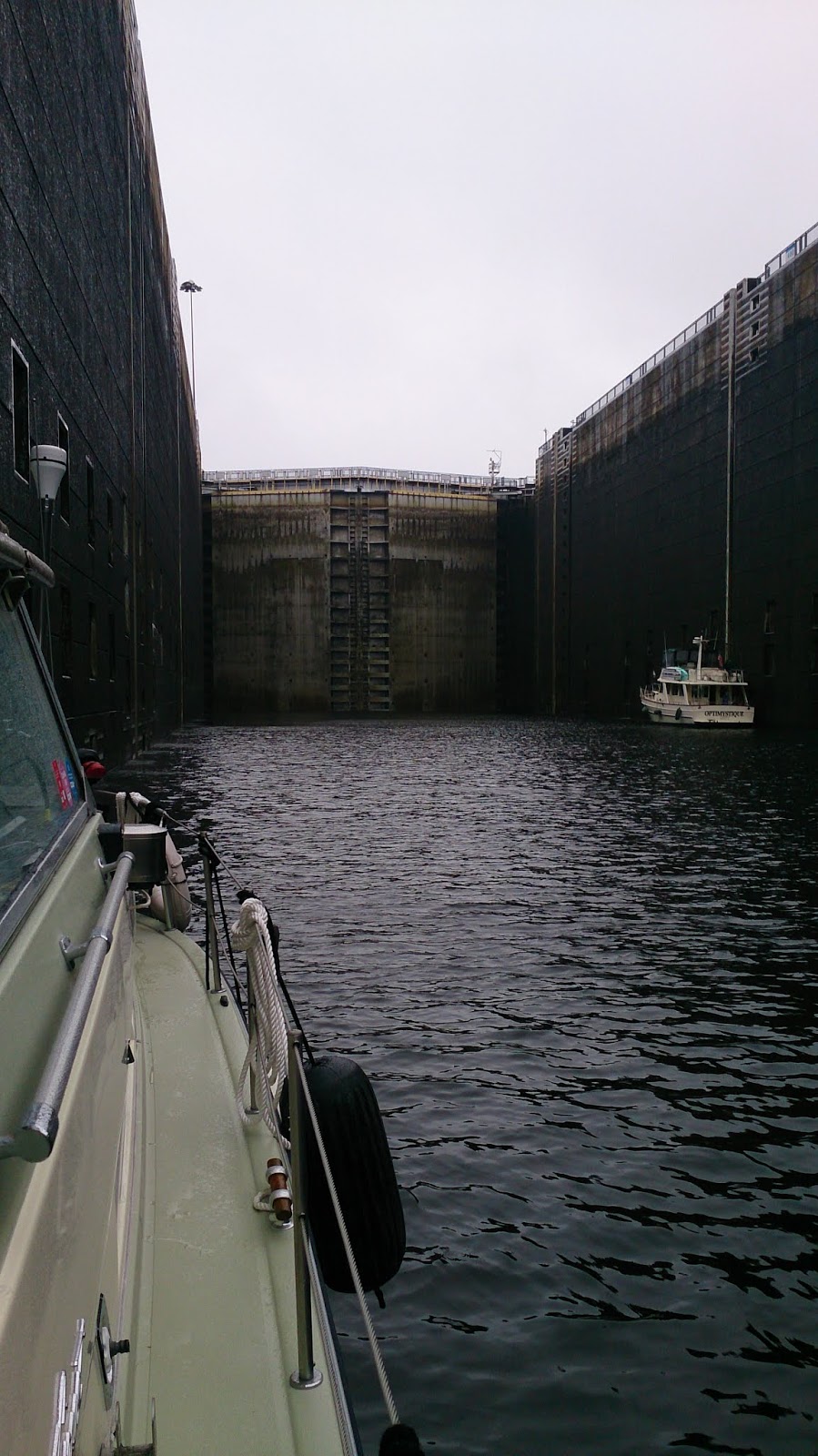 Tennessee-Tombigbee Waterway (aka:Tenn-Tom)