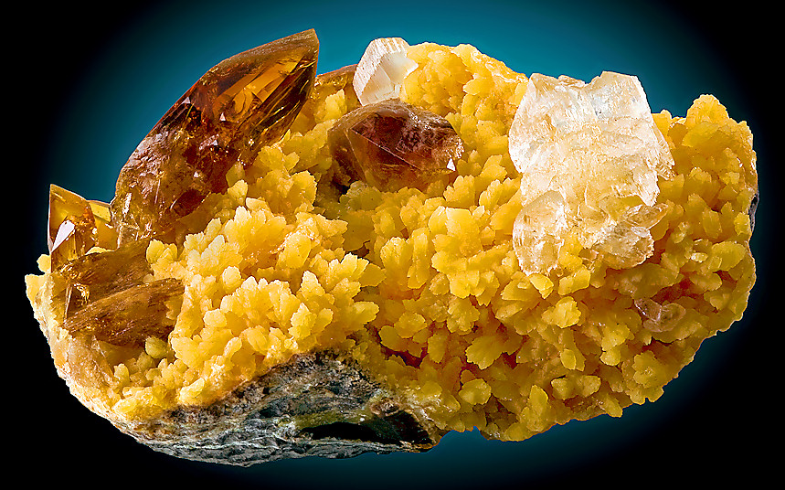 MINERALOGY: Rhodochrosite, Calcite, Scheelite, Spessartine, Pyrrhotite ...